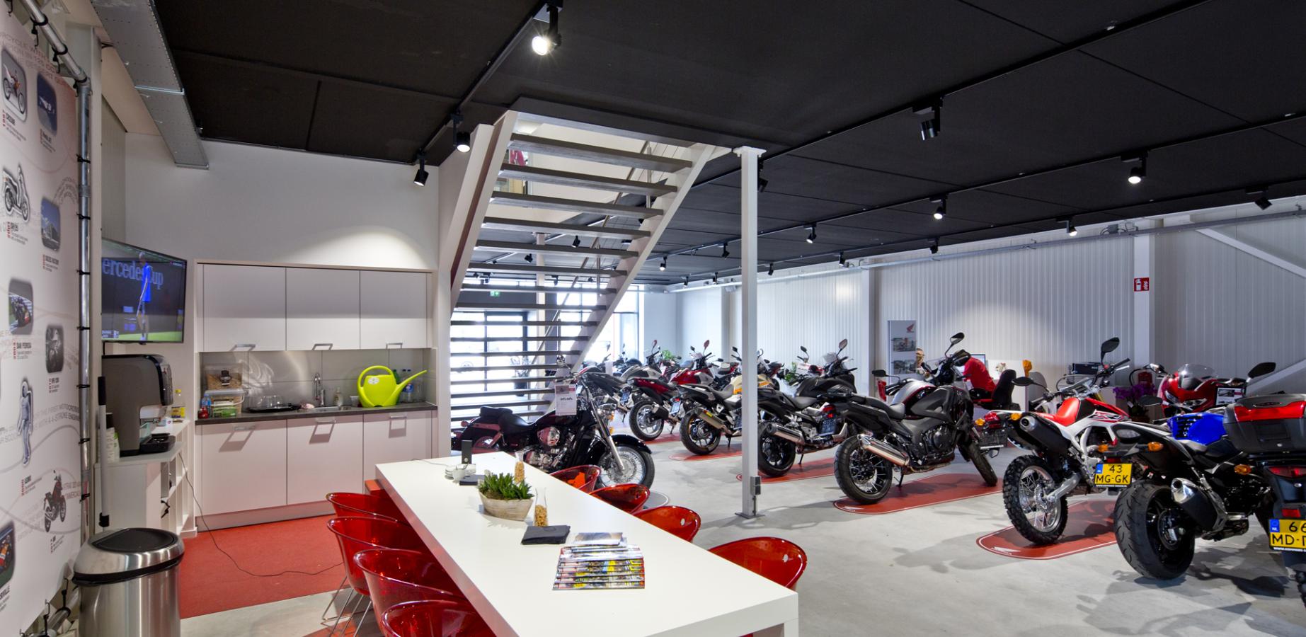 Nieuwbouw motorcentrum