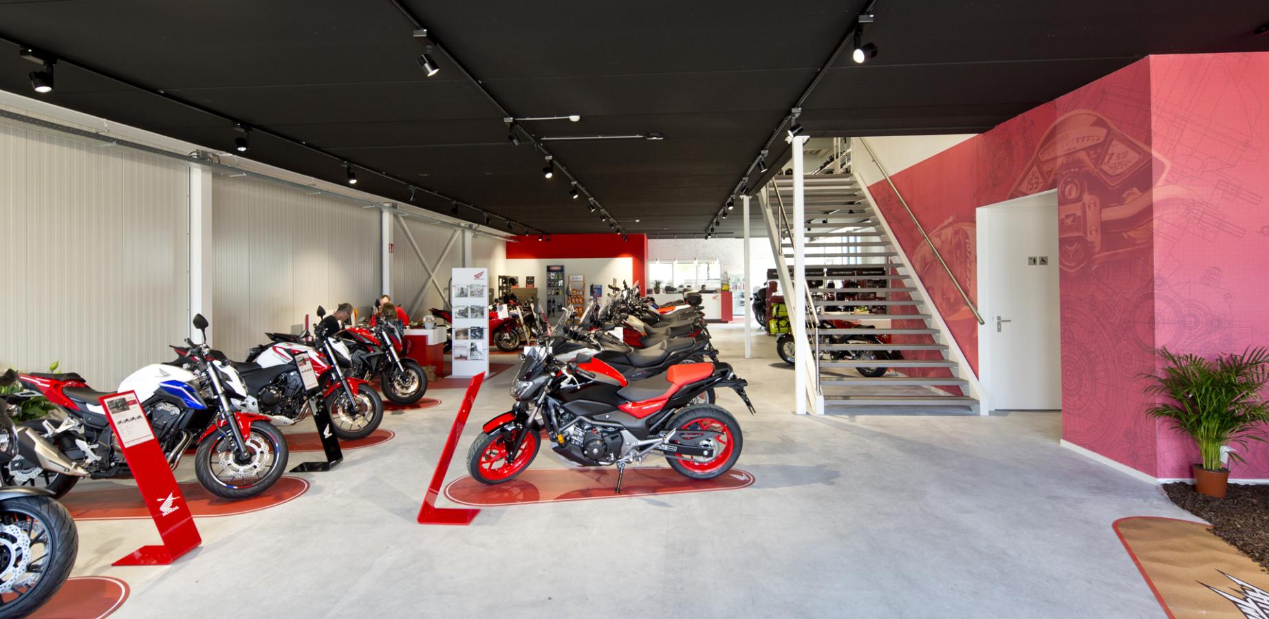 Nieuwbouw motorcentrum